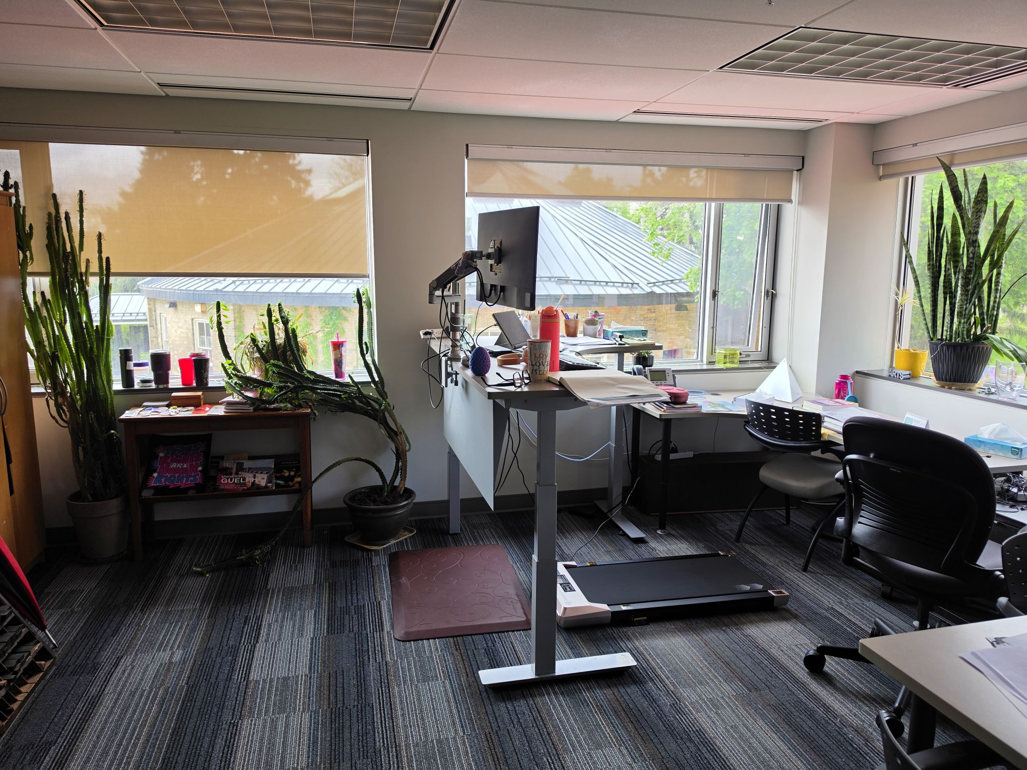 Under the Desk and On the Move – FIT IS A FEMINIST ISSUE